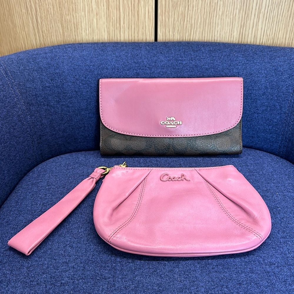 Coach Pink Leather Signature Trifold Wallet And Pouch… - Gem